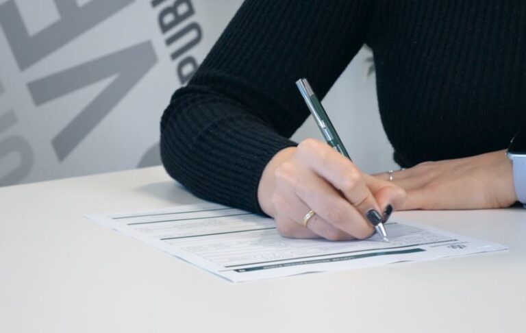 How you get paid | Locum People